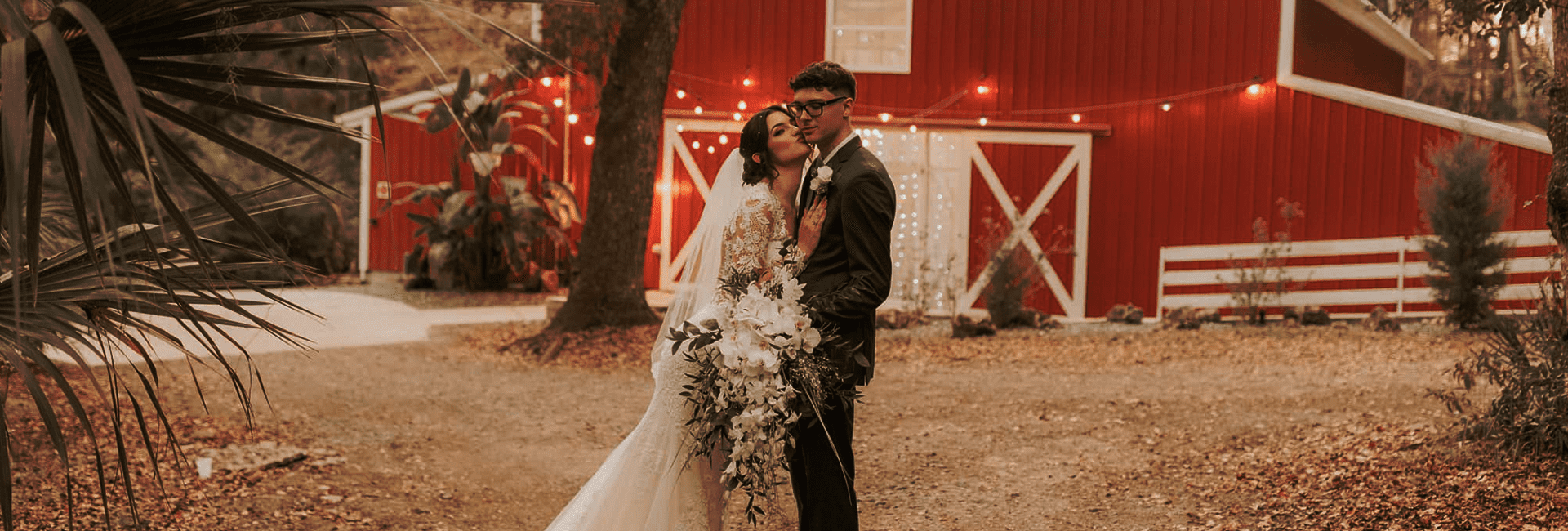 Schedule a Tour of Saxon Manor – Explore Your Dream Wedding Venue